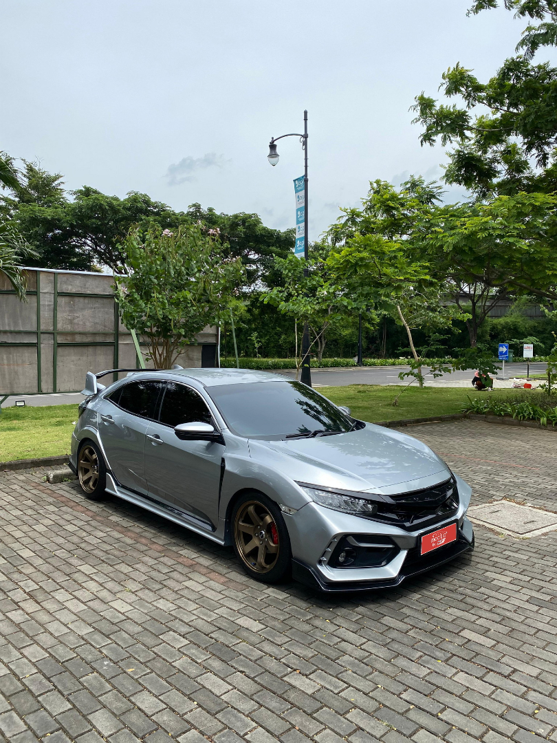 Mobil HONDA CIVIC 1.5 E TC HB AT 2017 - Mocil.id