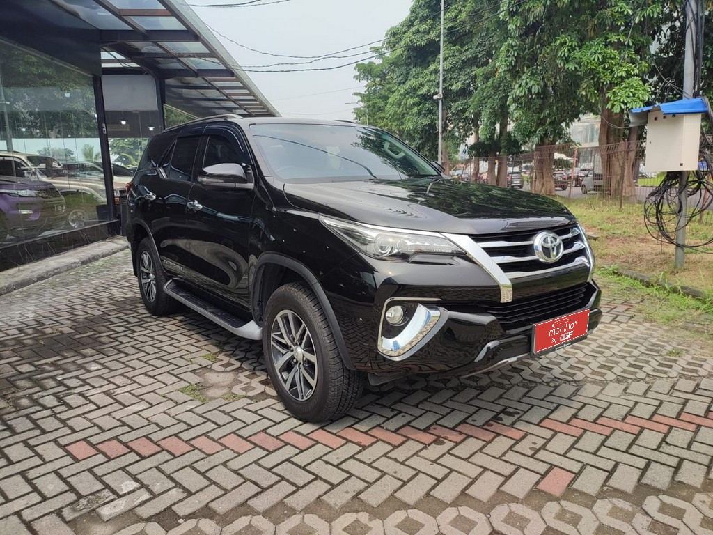 Mobil TOYOTA FORTUNER 2.4L VRZ TETRADRIVE 4X4 AT 2019 - Mocil.id