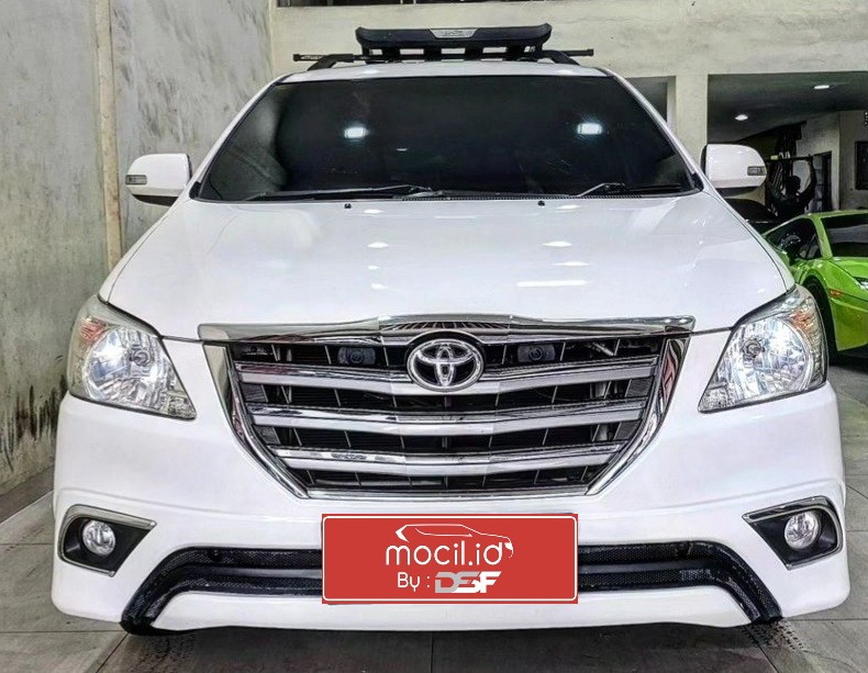 Mobil TOYOTA INNOVA 2.0 V AT 2015 - Mocil.id