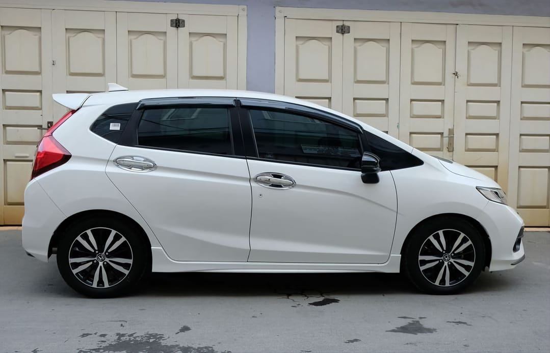 Mobil HONDA JAZZ 1.5L RS MT 2018 - Mocil.id