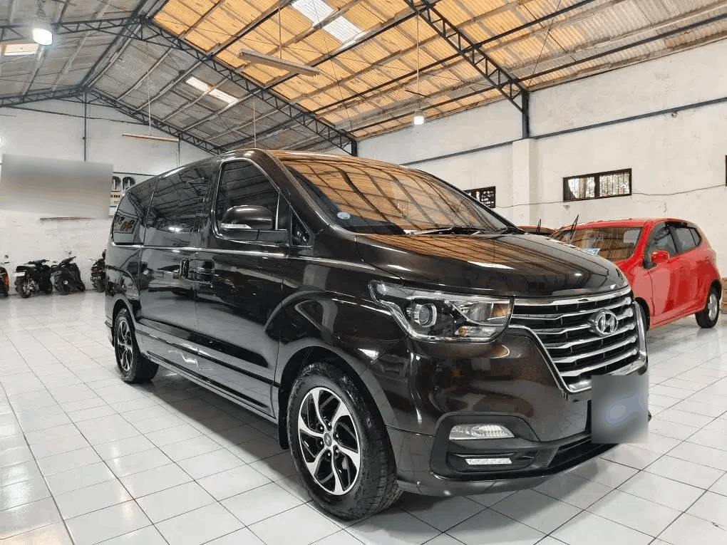 Mobil HYUNDAI H1 2.5L XG CRDI DIESEL AT 2020 - Mocil.id