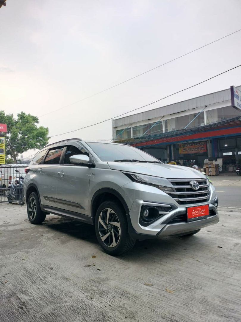 Mobil TOYOTA RUSH 1.5L GR SPORT AT 2021 - Mocil.id