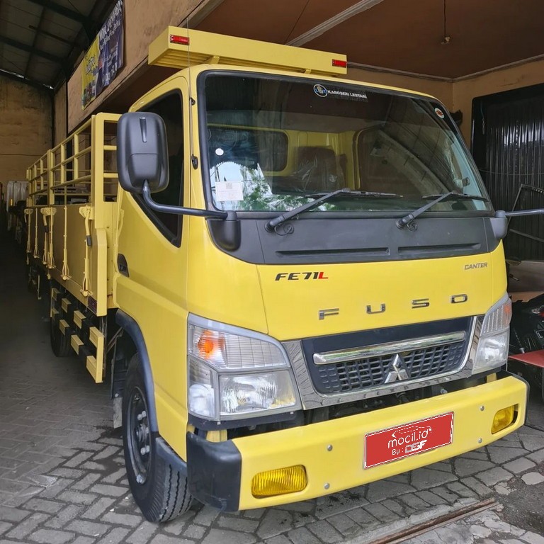 Mobil MITSUBISHI CANTER FUSO FE71 110 ENGKEL BAK BESI 3WAY 2022 - Mocil.id