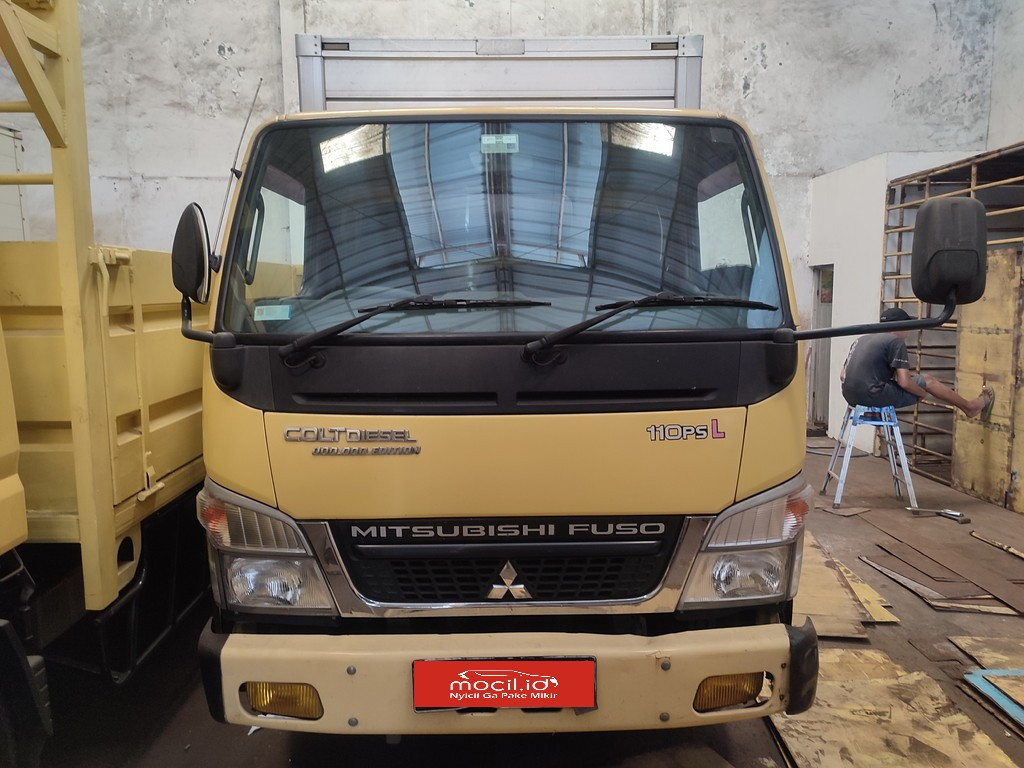Mobil MITSUBISHI CANTER FE71 3.9L 4x2 BOX SAMPING MT 2013 - Mocil.id